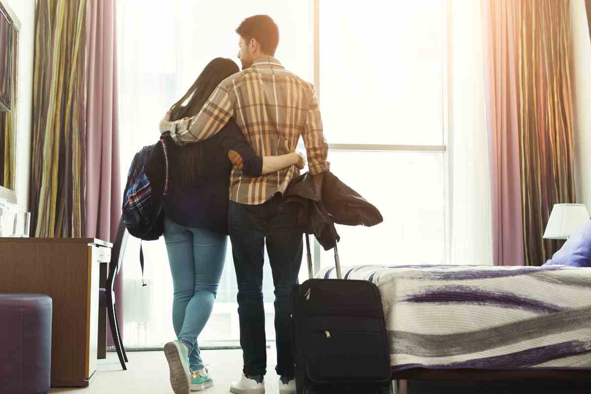 How to Avoid an Extra Person Charge in your Hotel Room