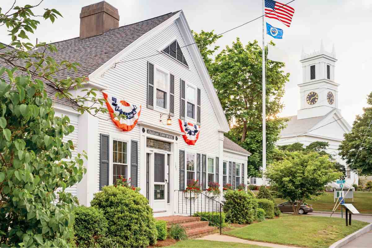 Cape Cod Travel: Exploring the Best Beaches in Chatham, MA