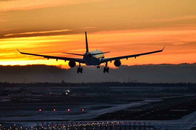 Is Ryanair Safe to Fly With? Unbiased Expert Analysis